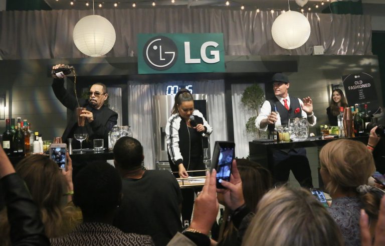 LG’s impressive experience draws crowds and media attention for new ...