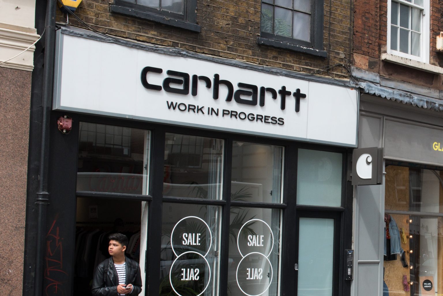 Carhartt doubles down on vax policy amid leaked memo, Twitter debate ...