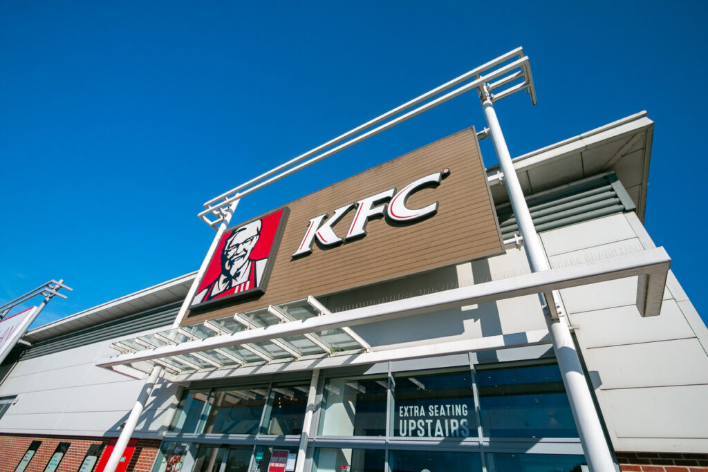 KFC responds to unsanitary food posts on social media, Twitter sees ...
